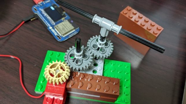obnizをGeek Servo モーターと連携してLEGO テクニック歯車を動かしたメモ - 1ft-seabass.jp.MEMO