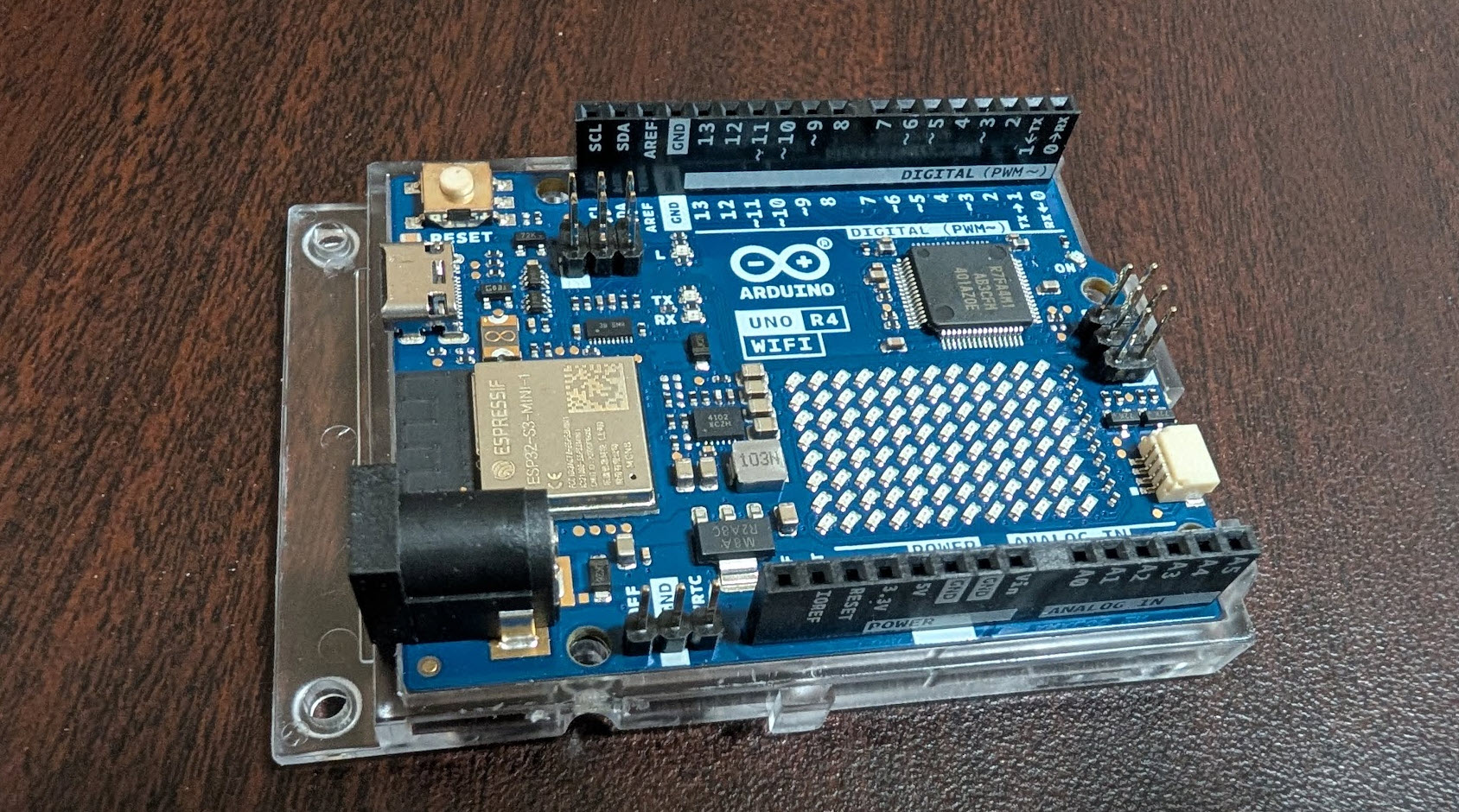 Arduino Uno R4 WiFi で WiFi にひとまずつなぐメモ - 1ft-seabass.jp.MEMO